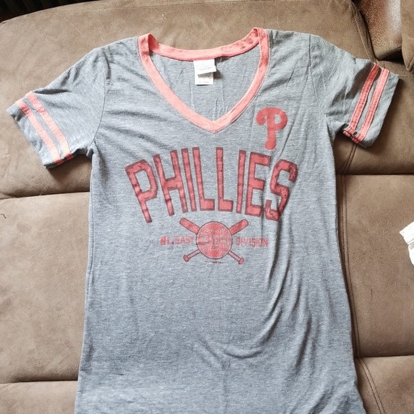 Genuine Merchandise | Tops | Philadelphia Phillies Shirt | Poshmark